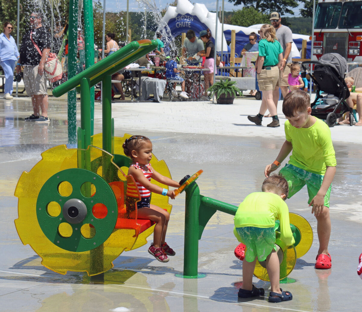 Cowabunga Splash Park – Largest Spray Park for Kids in the US | Davis ...